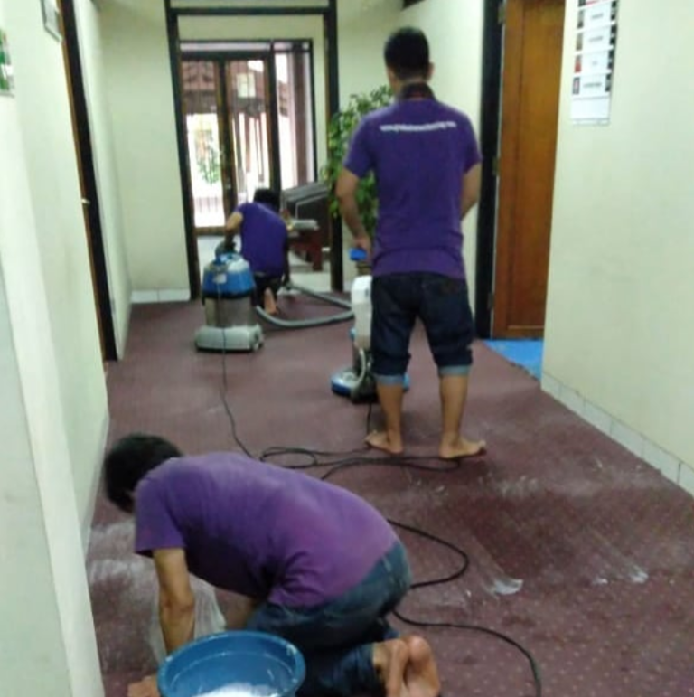 Cuci Karpet Jakarta Terpercaya Termurah - Grades Cleaning Service